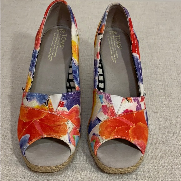 Toms | Shoes | Toms Floral Wedge Heel | Poshmark